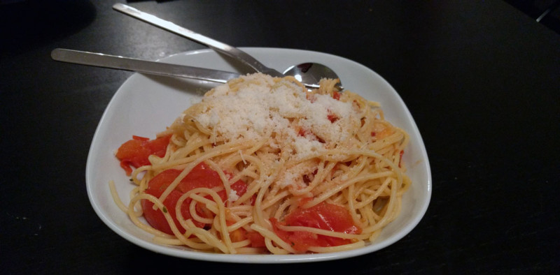 Parmesan Spaghetti mit Tomate {Schnelle Küche}